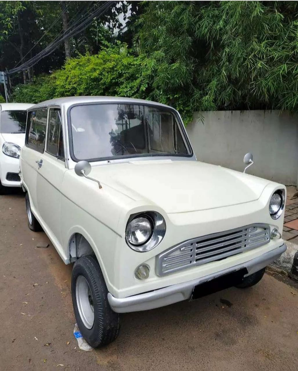 kuno.id - Mazda B600 MT